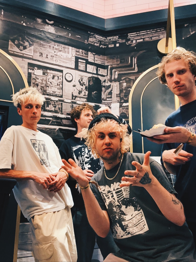 Album Review: Rat Boy – Suburbia Calling – Taped Magazine