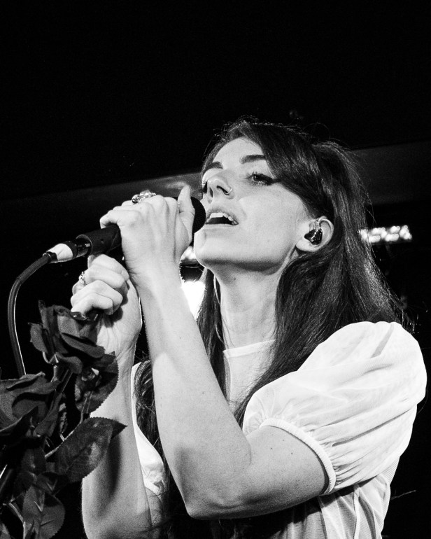 Live Review: Eevah @ The Garage, Glasgow – Taped Magazine
