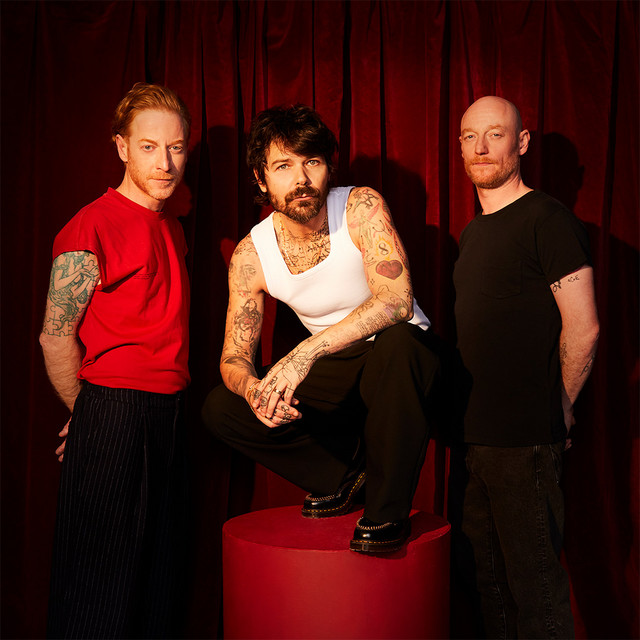 Live Review: Biffy Clyro @ Motorpoint Arena, Nottingham – Taped Magazine